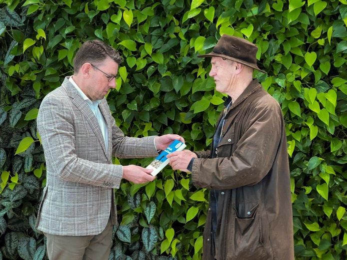 Schaapsherder Lex Thoen brengt boek uit met bijzondere verhalen ...