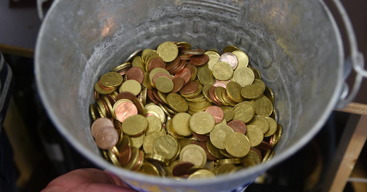 Brutale dief steelt fooienpot tijdens maken van nepafspraak bij kapper ...