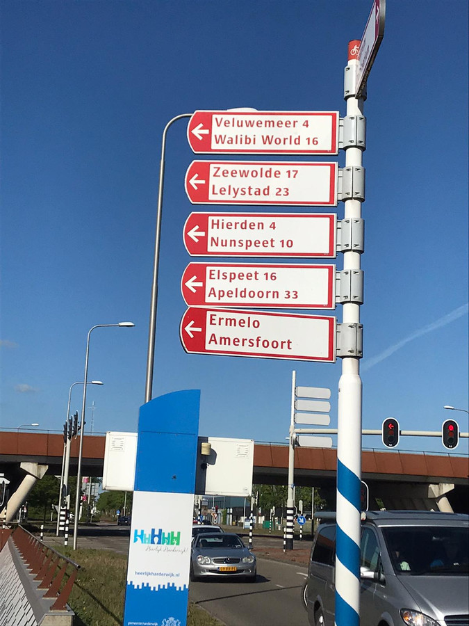 Is het nou 7 kilometer fietsen van Harderwijk naar Zeewolde? Of 17 ...