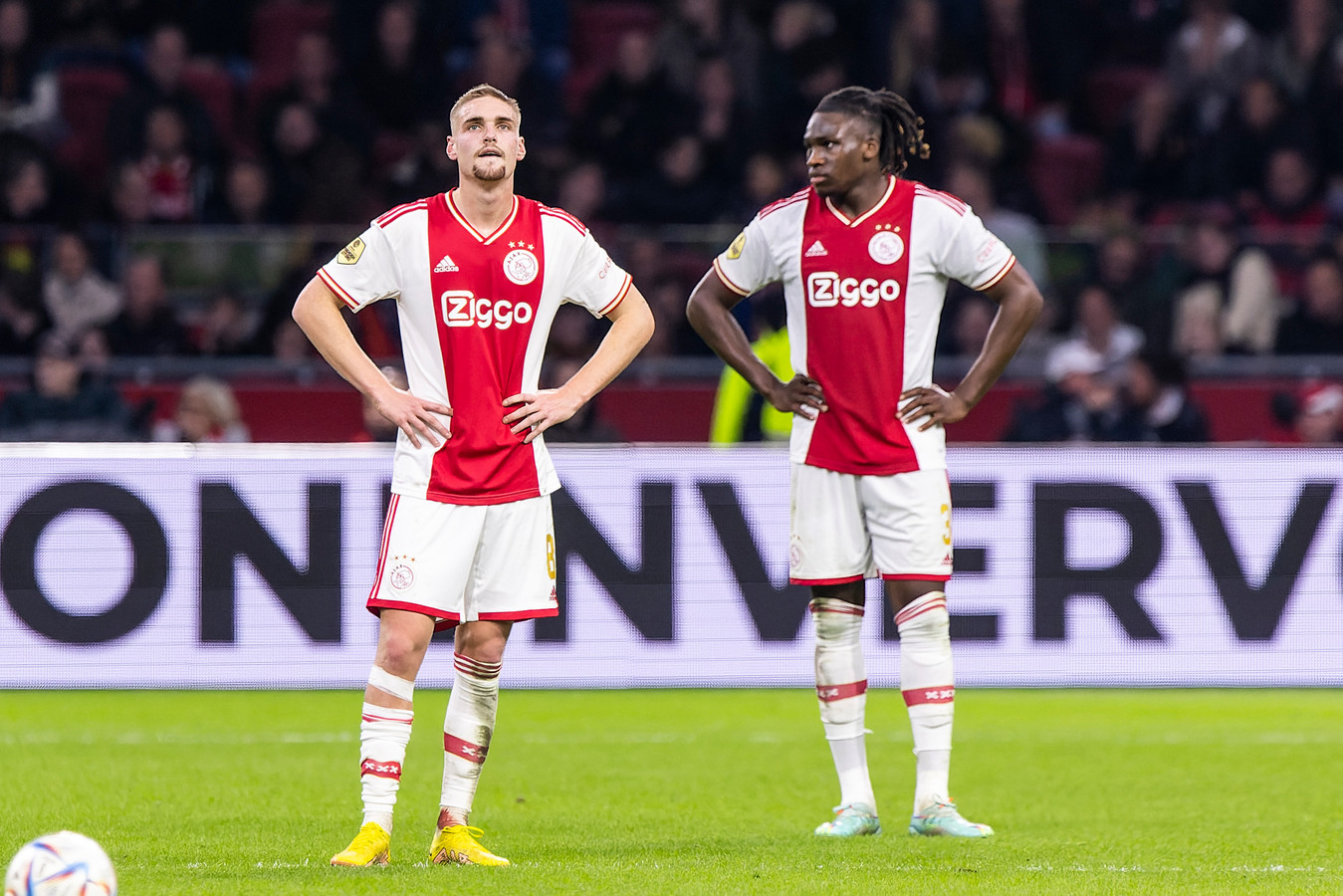 Chagrijn neemt toe in Amsterdam: Ajax blijft tegen Vitesse steken op ...