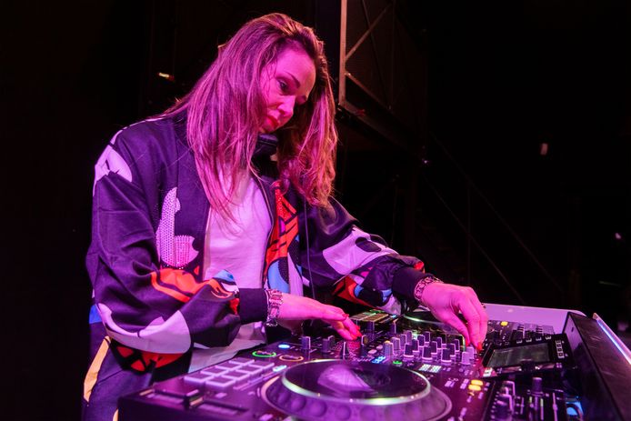 Inbrekers luisteren naar hartenkreet bekende DJ Miss More: ‘Meer dan ...