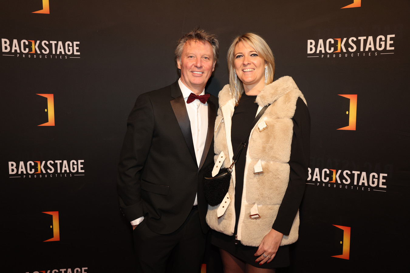 IN BEELD. Michel Van den Brande poseert met verloofde Sofie tijdens ...
