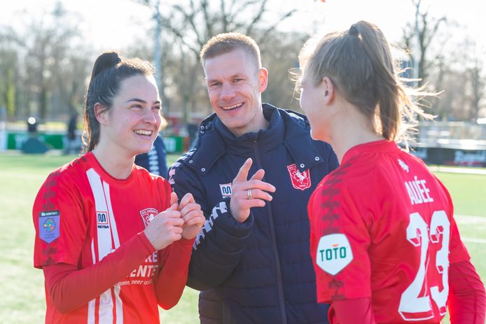 En dat is drie: FC Twente Vrouwen wint wéér van Ajax, nu in ...