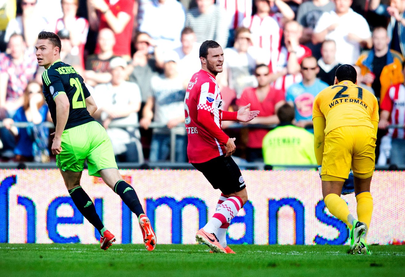 Alvast wat opwarmen voor PSV-Ajax, met een aantal spetterende en ...