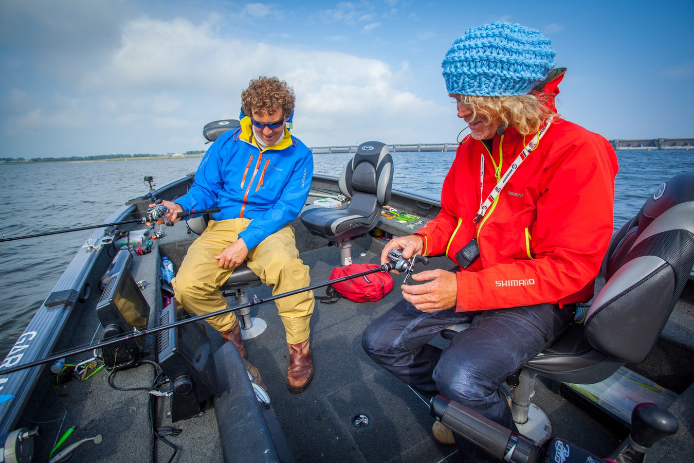 Adhd-cabaretier Jochem Myjer is in vissersboot muisstil | Foto | AD.nl