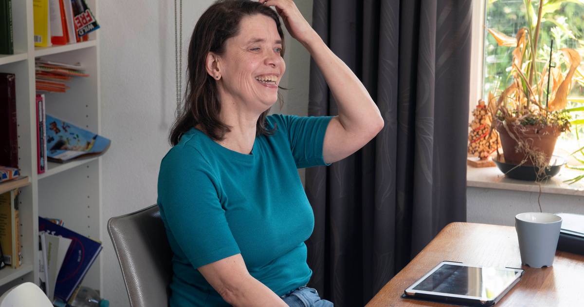 Nagenoeg blinde Simone Cox houdt zich staande in Brummense politiek ...