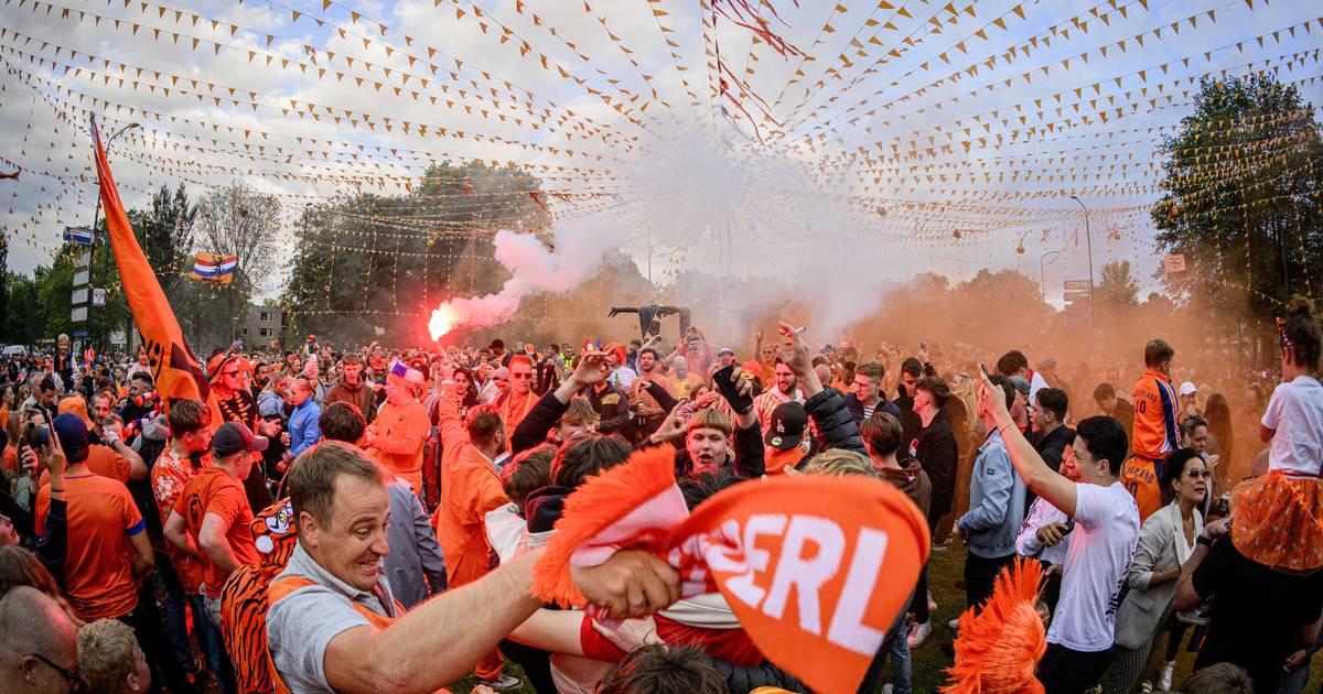 Goed nieuws voor de Oranjerotonde in Apeldoorn: als Oranje vanavond ...
