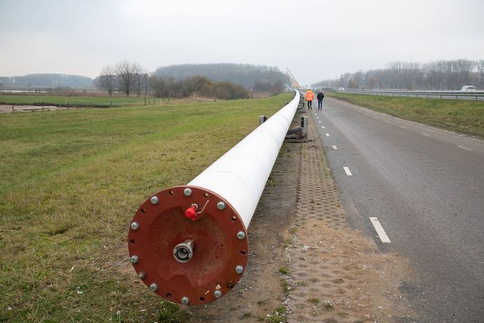 Nieuwe waterleiding voorkomt drinkwatertekort in Zeeland | Brabant | bd.nl