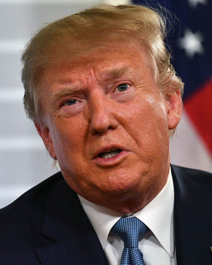 ‘Trouwe’ assistente Trump neemt ontslag na lekken van informatie over ...