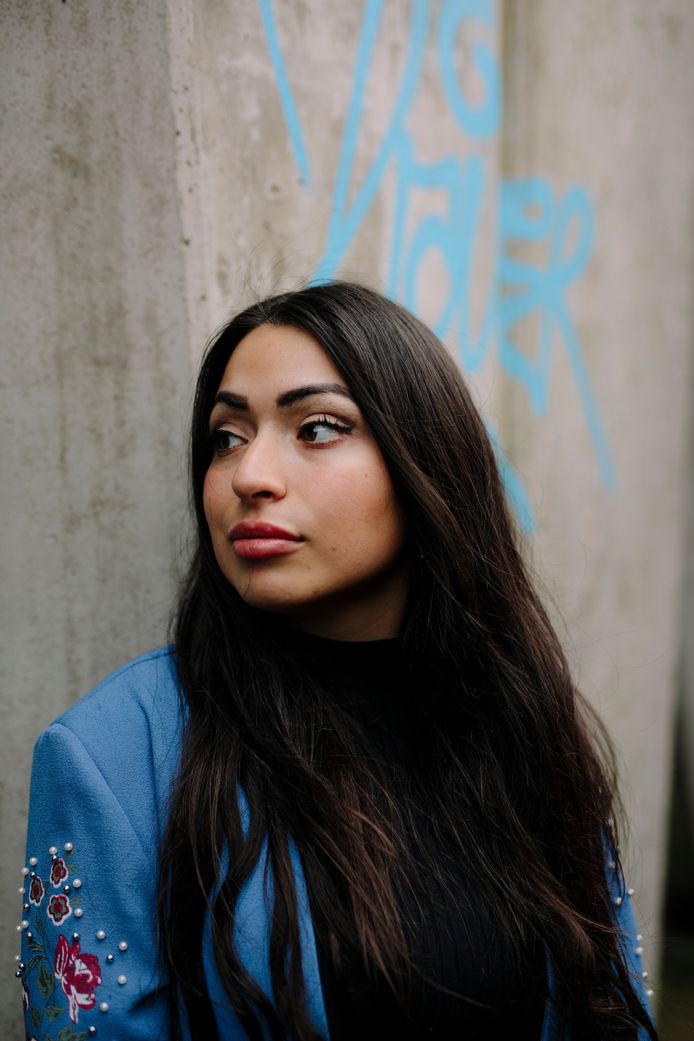 Bedreiger Lale Gül langer vast: ‘Ik ga Nederlanders onthoofden ...