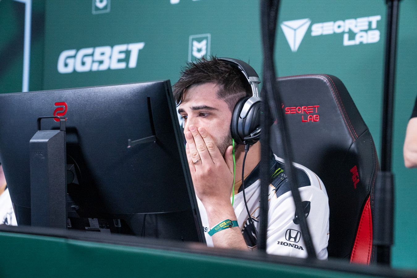 REPORTAGE. WK Counter-Strike palmt eerst Antwerps hotel in, en daarna ...