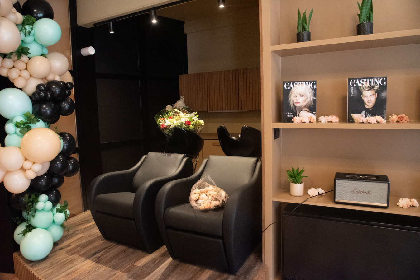 Moeder en dochter openen MC Pure Beautybar: “We bundelen onze passie ...