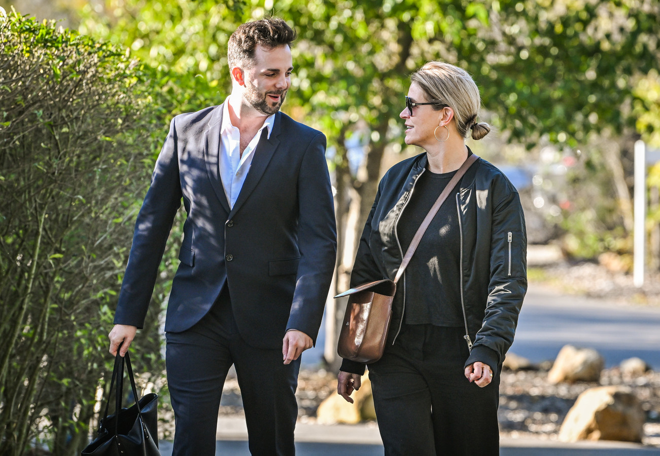 IN BEELD. Bekend Vlaanderen neemt afscheid van Nicole | Foto | hln.be