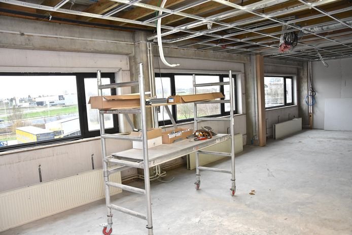 Nieuwe kantoren en sanitair blok op site LAR in 2020 | Menen | hln.be