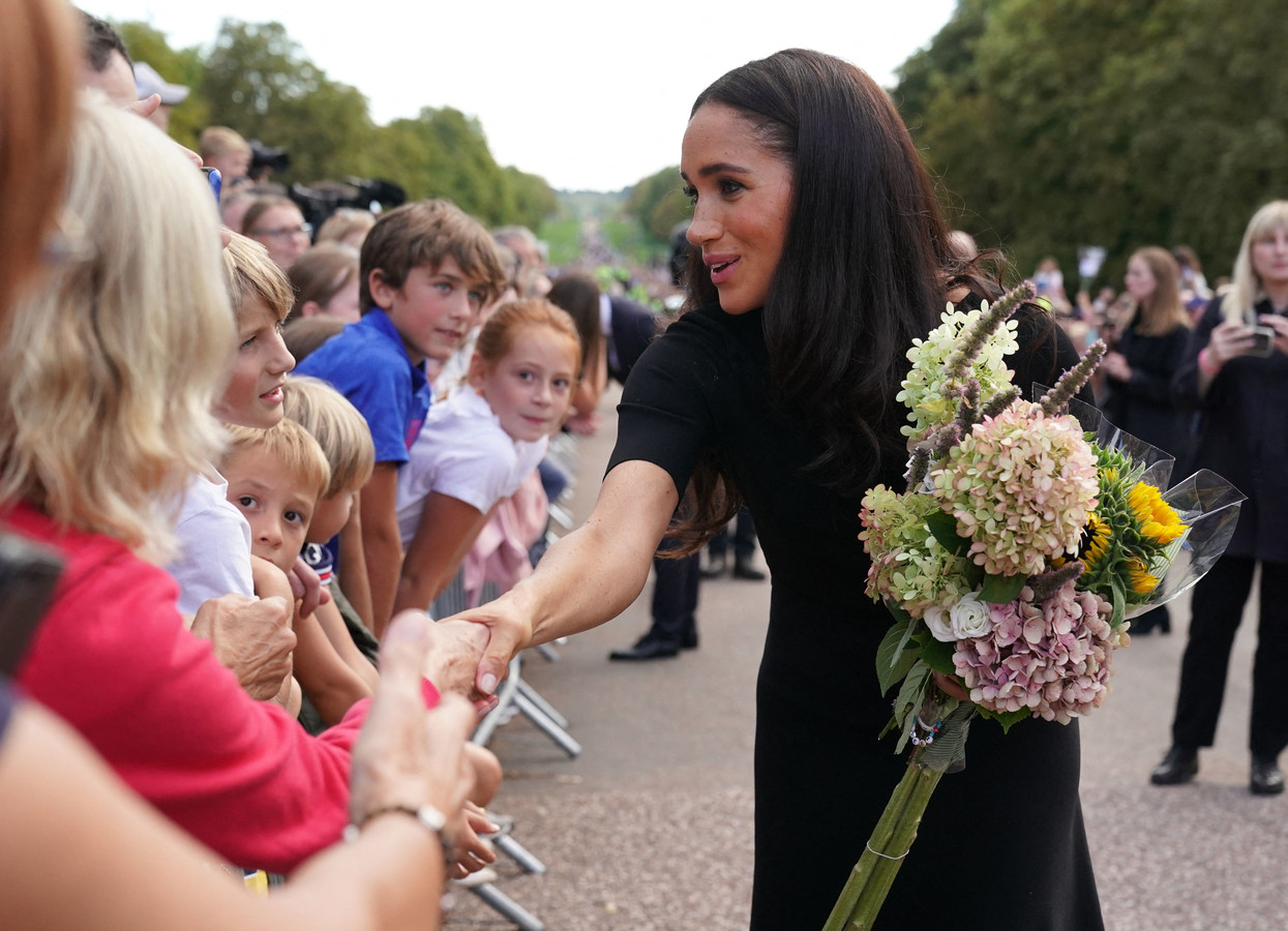 IN BEELD. Even geen outsider meer: Meghan Markle tot haar eigen ...