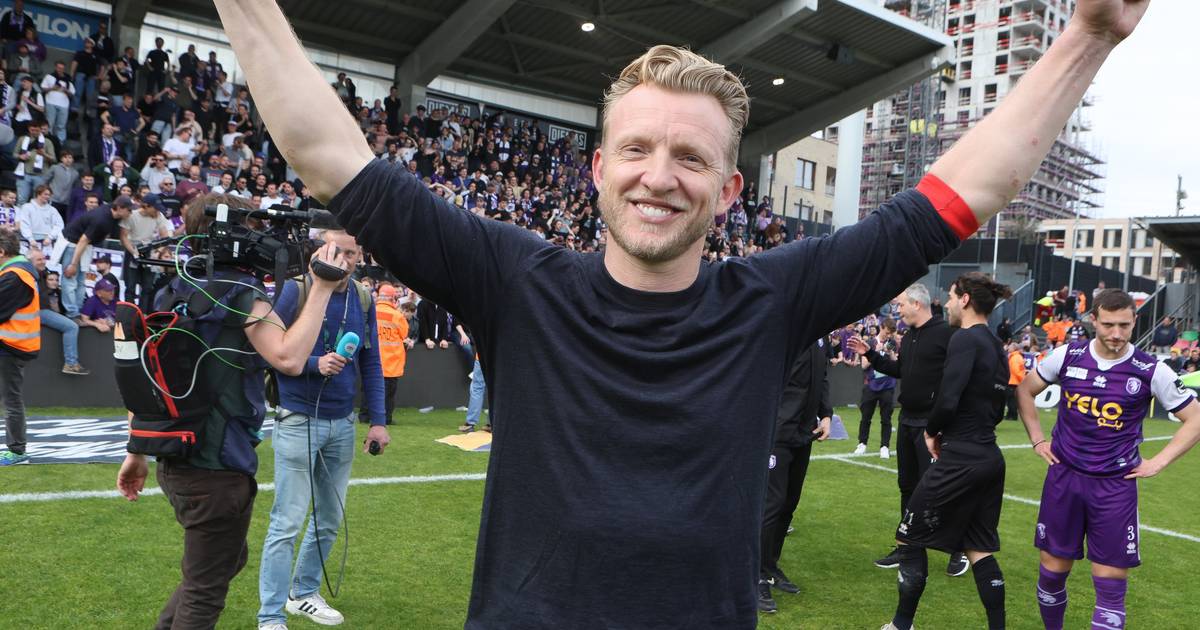 Buitenlands voetbal | Dirk Kuyt kampioen met Beerschot, Real Madrid en ...