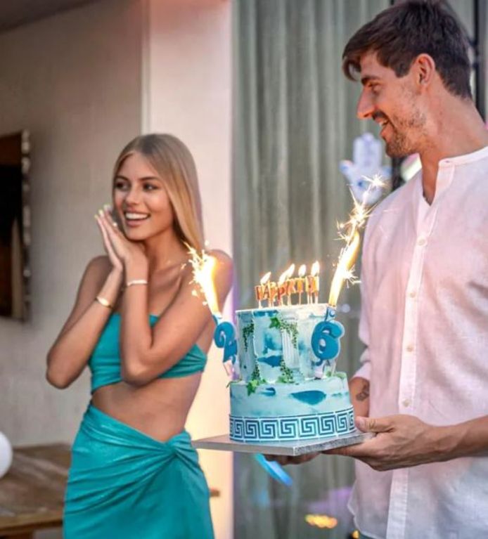 Enterrement de vie de garçon à Budapest pour Thibaut Courtois, Mishel ...