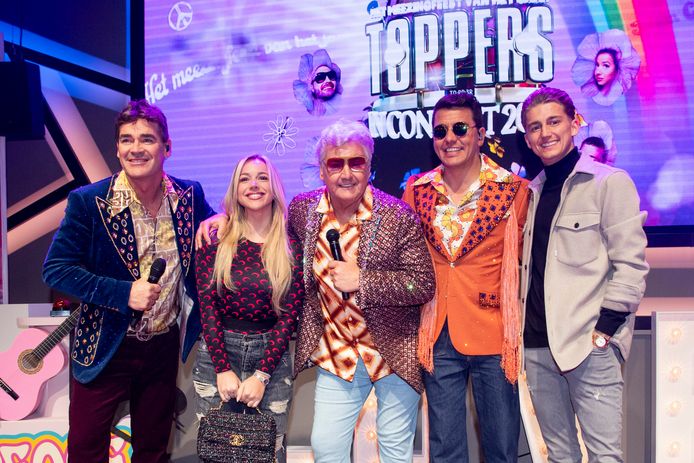 De Toppers terug in de Arena: ‘Zoveel mensen bij elkaar voelt ...