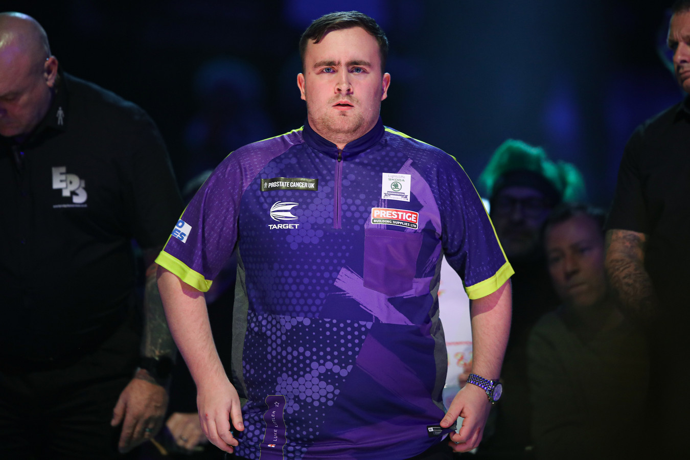 Wie is Luke Littler, het 16-jarige wonderkind én opponent van Barney ...