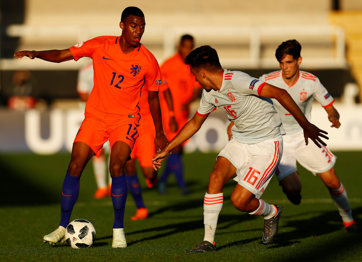 Oranje Onder 17 al zeker van kwartfinale na zege op Spanje | Foto ...