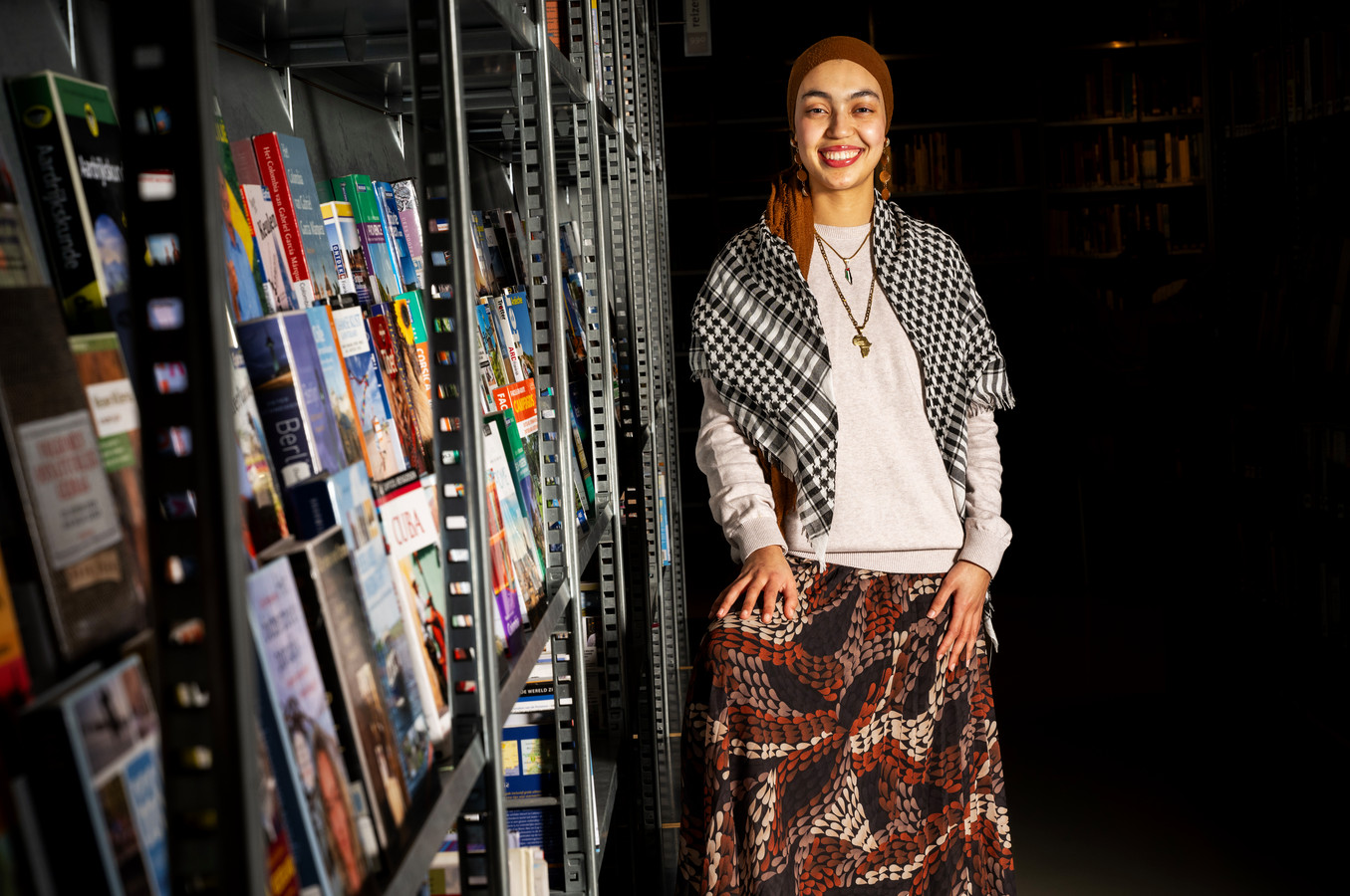 Asmae (22) wil met haar pen de wereld een betere plek maken: ‘Mensen ...