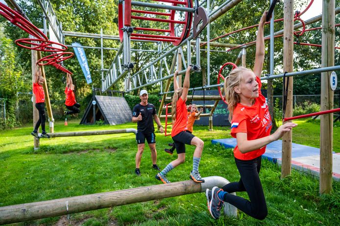 ‘De vloer is lava!’ Voor de laatste keer ‘obstakels vreten’ vóór het WK ...