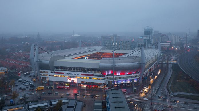 PSV broedt op forse uitbreiding van Philips Stadion, met vele duizenden ...