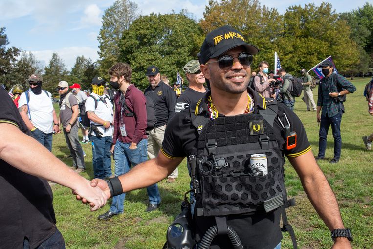 Fred Perry kan er niks aan doen: ook de Proud Boys gebruiken hem als ...