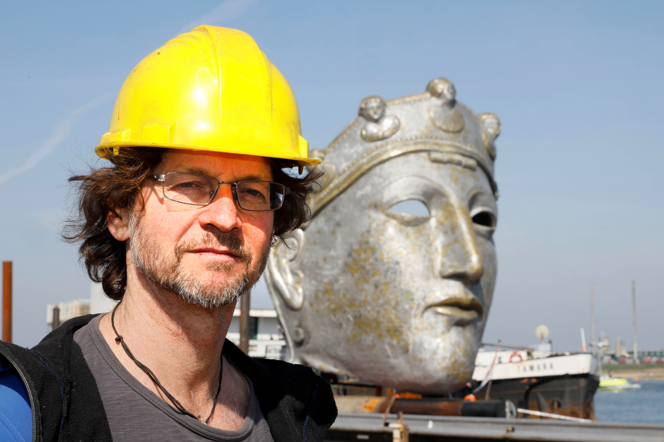 Groot Romeins masker op boot getakeld voor enkeltje Millingen-Nijmegen ...