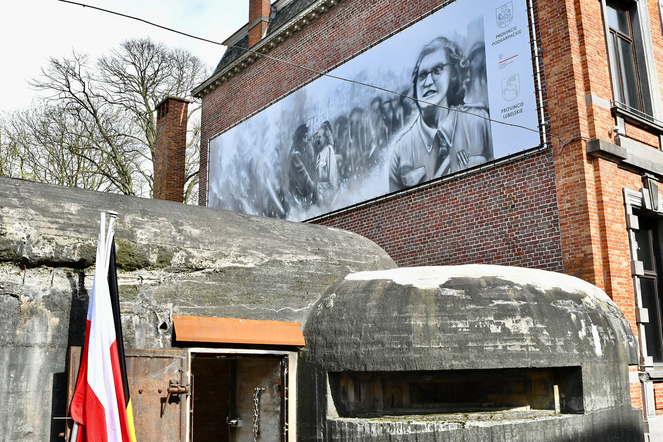 Roeselare eert bevrijder generaal Maczek 130 jaar na z’n geboorte met ...