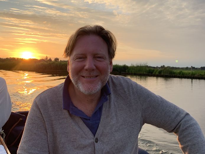 Zakenman Jan wilde groot huis bouwen en nieuw bedrijf beginnen, maar ...