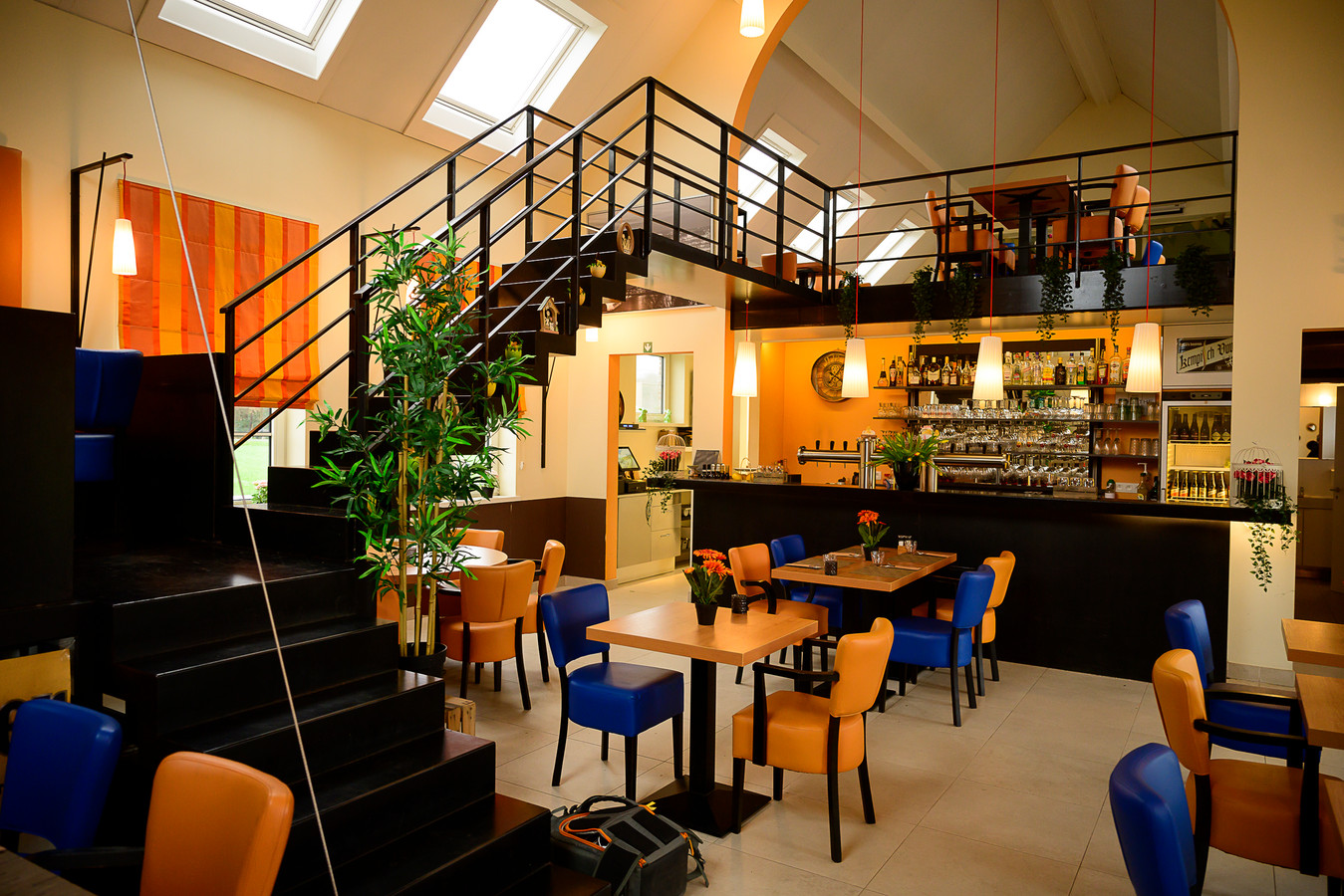 NET OPEN. Restaurant Bij Moeke verhuist naar vroeger gebouw van taverne ...