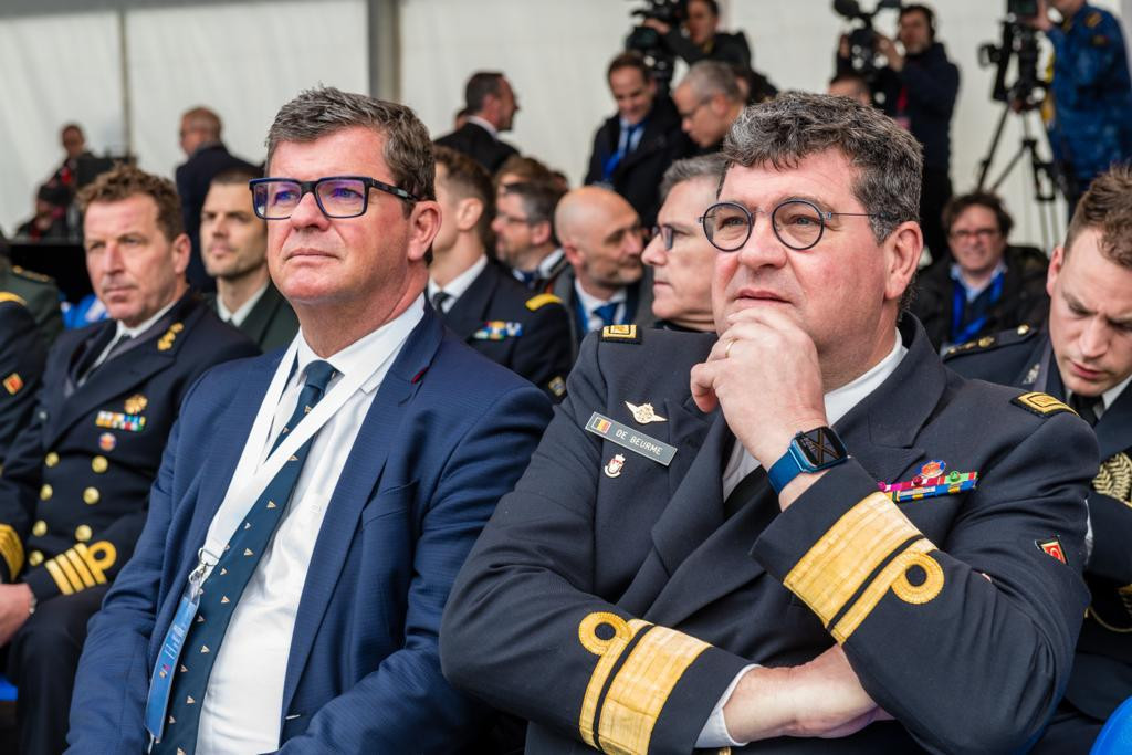 Nieuw marineschip M940 Oostende officieel te water gelaten | Foto | hln.be