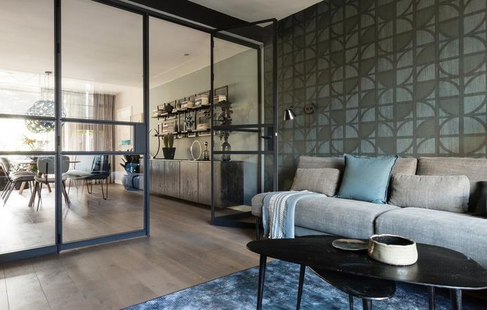 Verf, behang of kasten: zo style je lange muren | Wonen | AD.nl