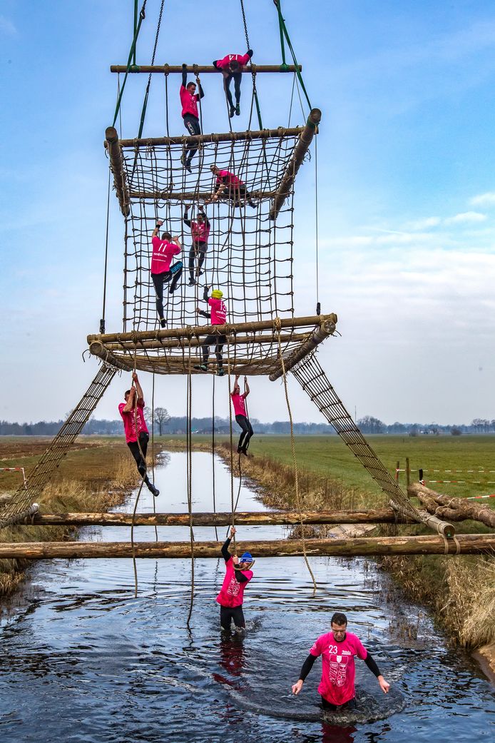 Doorstart in afgeslankte vorm voor survivalrun in Wesepe | Raalte ...