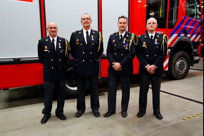 Onderscheiding voor vier brandweerlieden in Best | Meierij | bd.nl