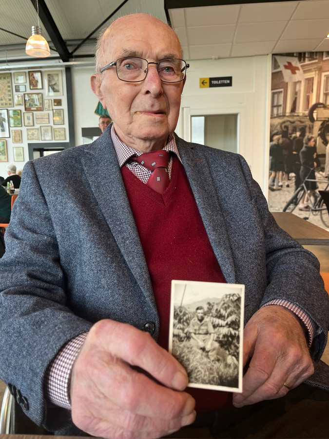 Meneer Goud (99) uit Krabbendijke zag veel ellende in Nederlands-Indië ...