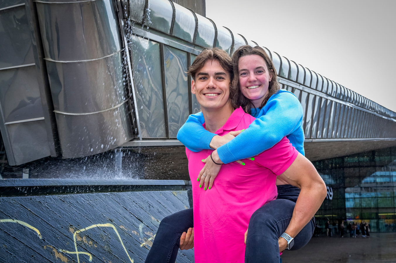 Olympiërs Tessa en Sean snelst zwemmende koppel ter wereld: ‘Oh nee, ga ...