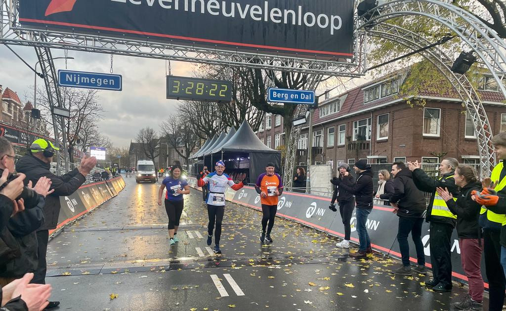 Deze lopers kwamen als laatste over de finishlijn: ‘De ...