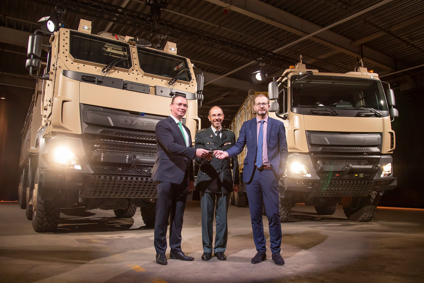 Defensie neemt eerste militaire voertuigen van DAF in ontvangst: “Trots ...