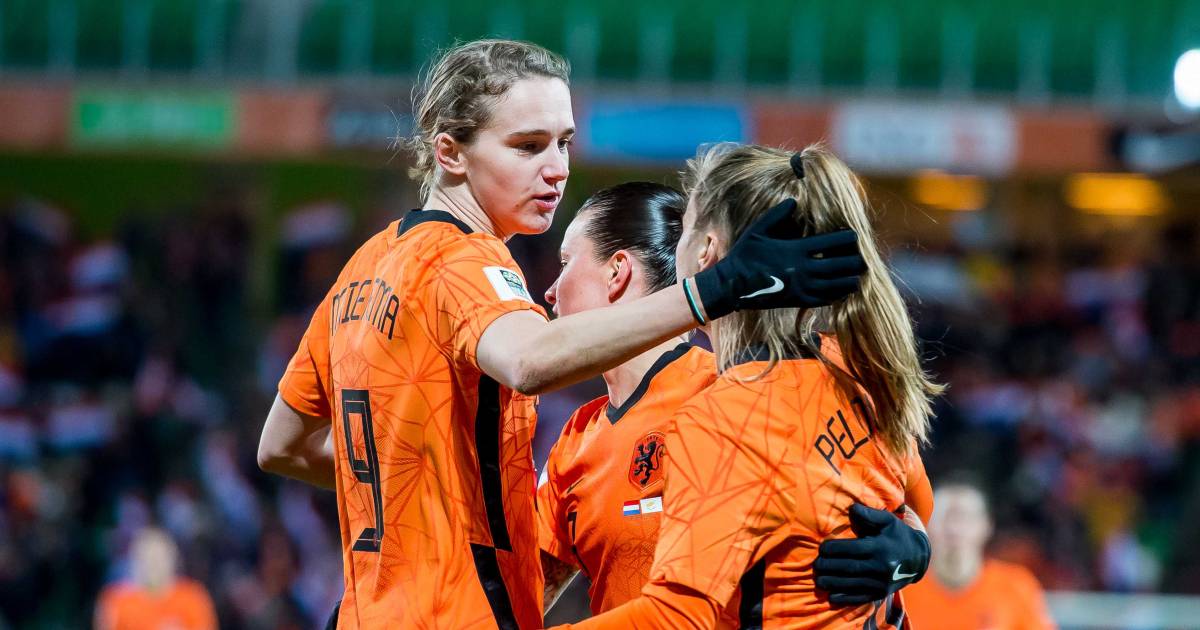 Miedema en Roord schieten Oranje naar gedeelde recordzege op Cyprus bij ...