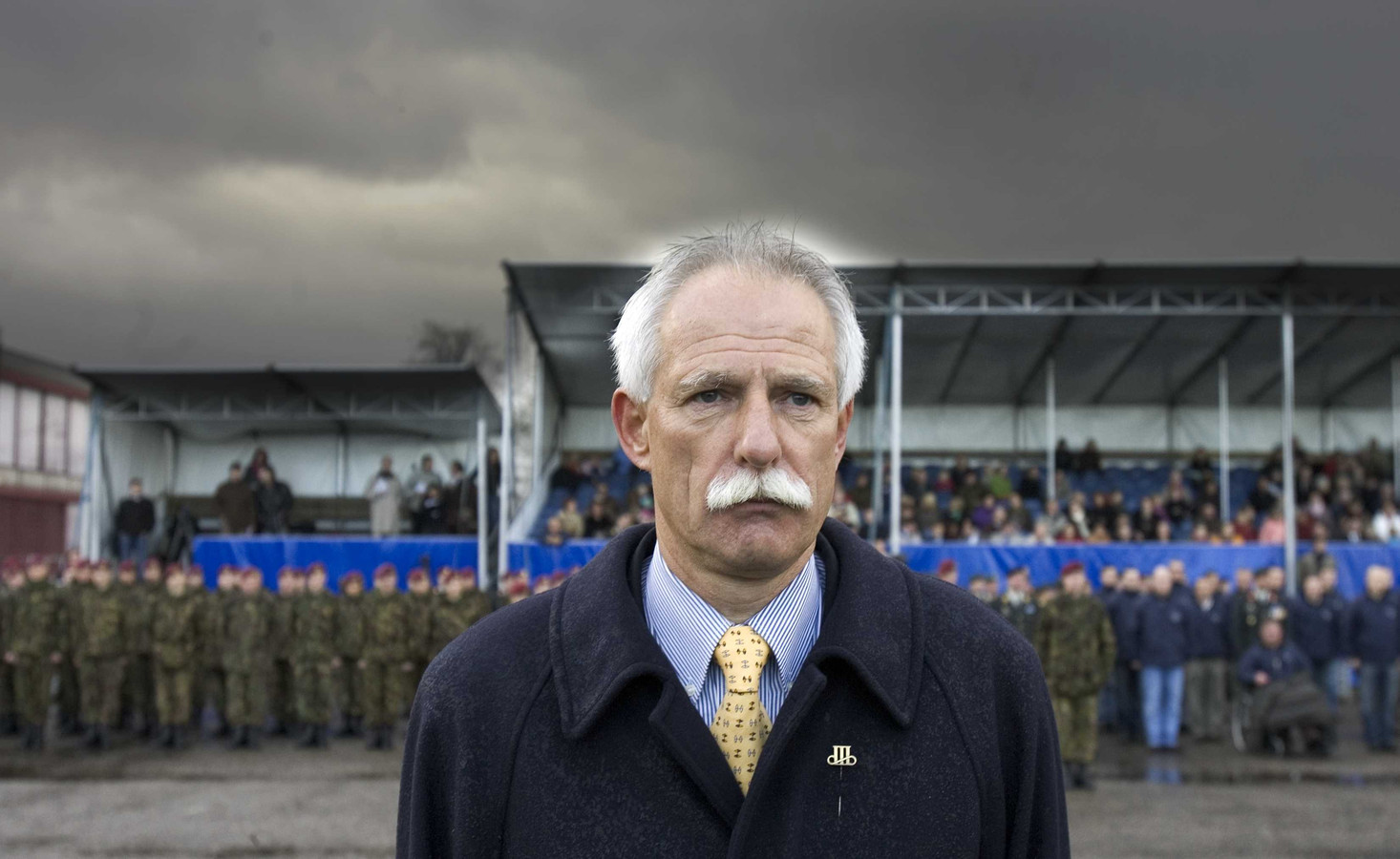 Karremans niet vervolgd om Srebrenica | Foto | AD.nl