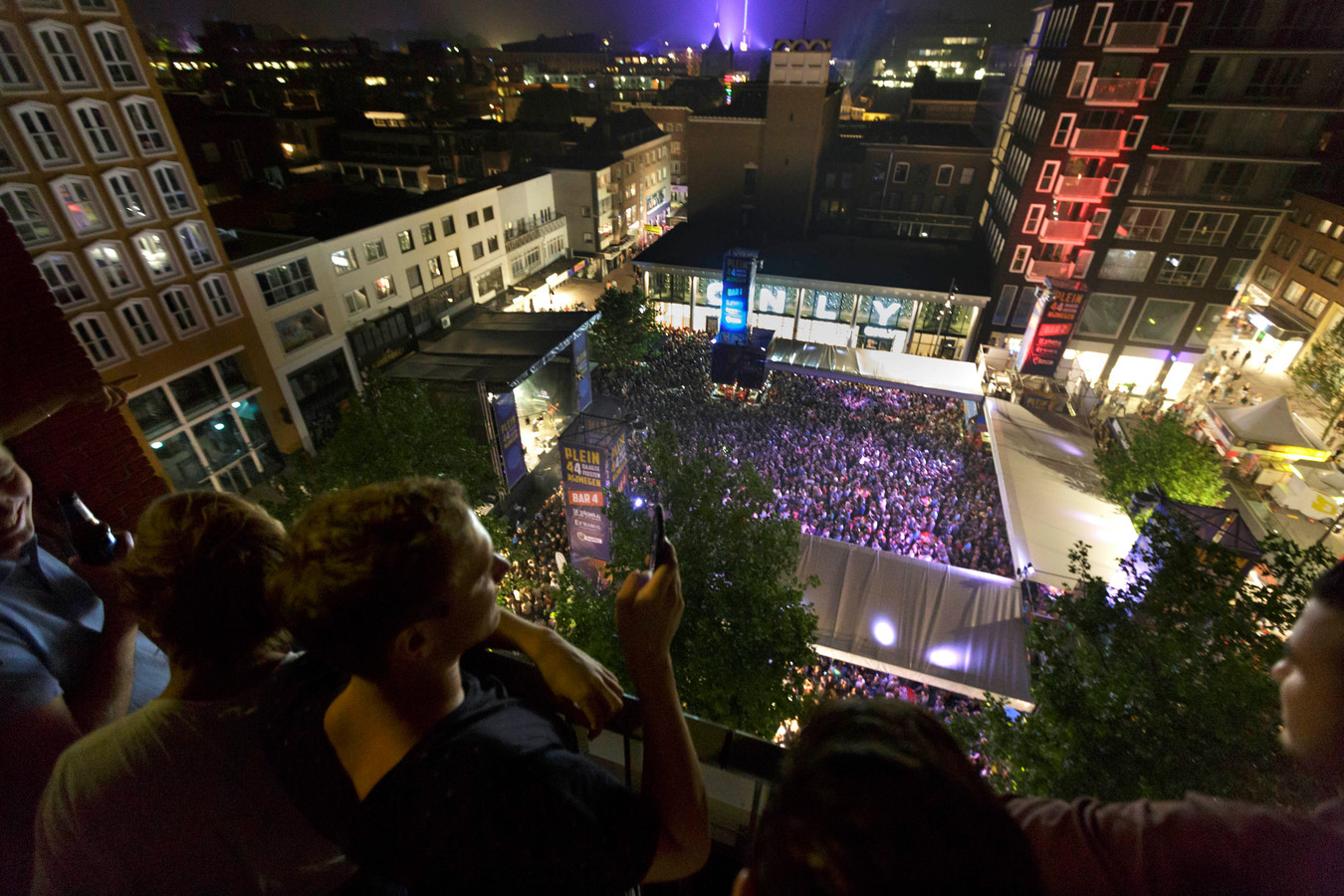 Vierdaagsefeesten dit jaar zonder livepodium op Plein ’44: ‘Risico te ...