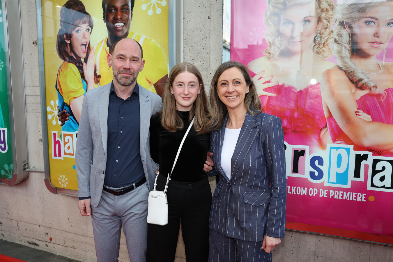 IN BEELD. ‘De mol’ Gilles Van Bouwel met nieuwe liefde op rode loper ...