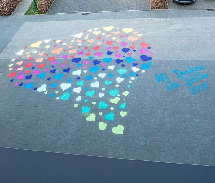 Bilzerse streetart artiest steekt rusthuizen hart onder de riem ...