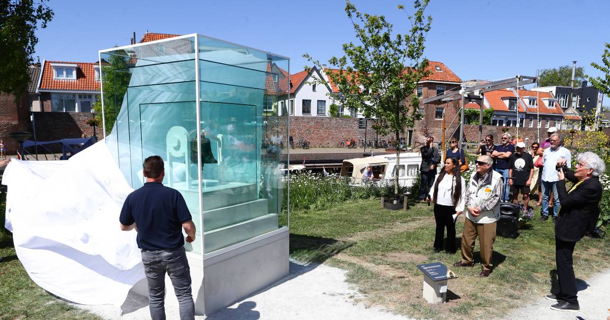 Het ‘ritme van Leerdam’ is terug nu de fabrieksklok weer luidt: ‘Ik ben ...