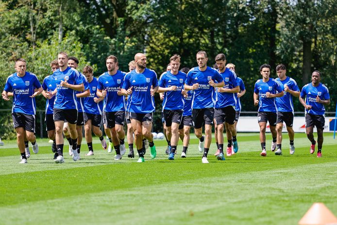 Wie neemt de leiding bij PEC Zwolle nu Bram van Polen er niet is ...