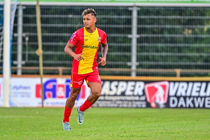 Dean James doorstaat proefperiode en tekent contract bij Go Ahead ...