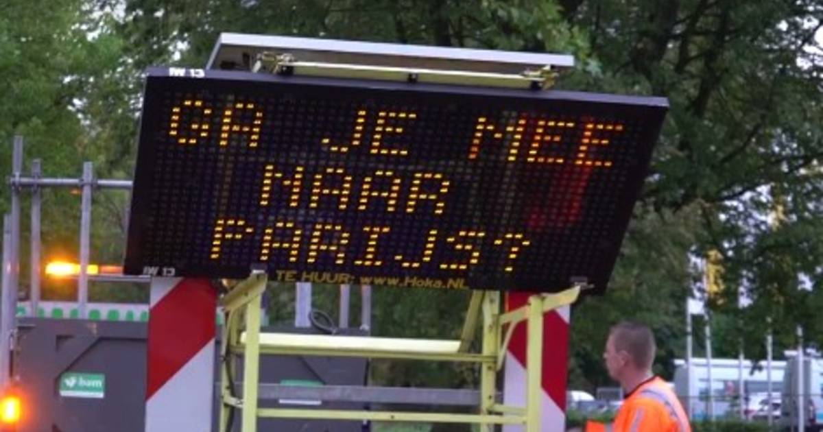 Zwolse Arjan weet het dankzij matrixbord zeker: Tine houdt van hem ...