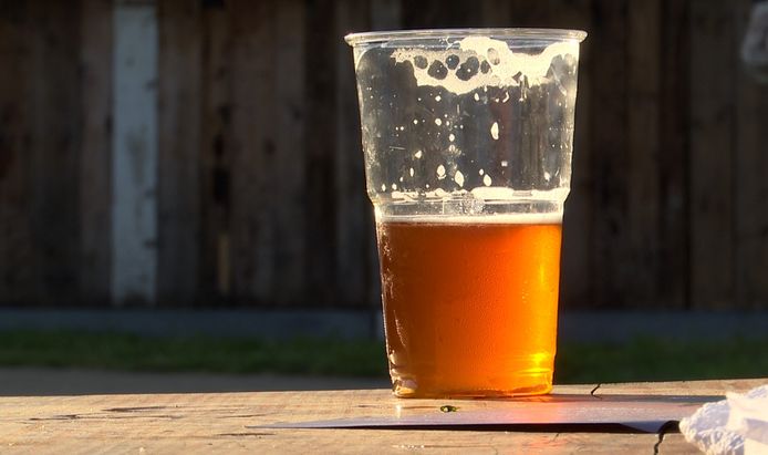 Appelpop-biertje kost bijna 6 euro, hoe valt dat in de smaak? ‘Liever ...